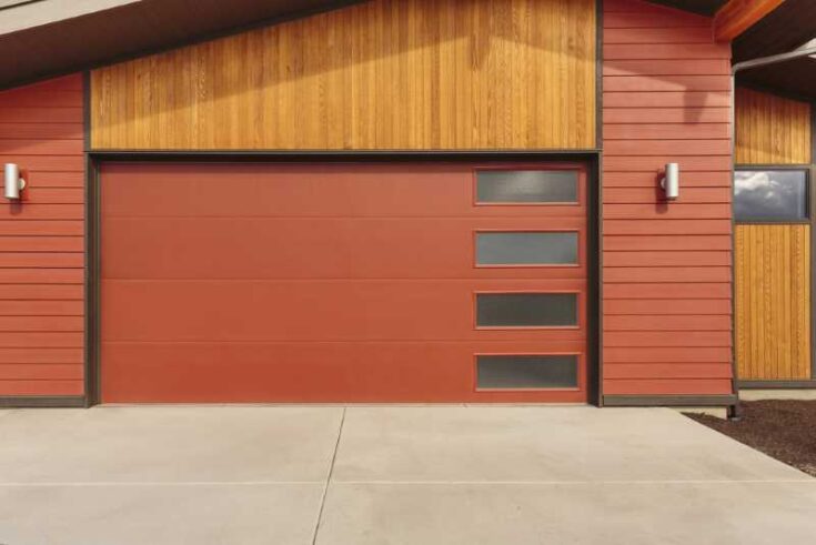 11 Garage Door Paint Colors For Enhanced Curb Appeal - DIY Painting Tips